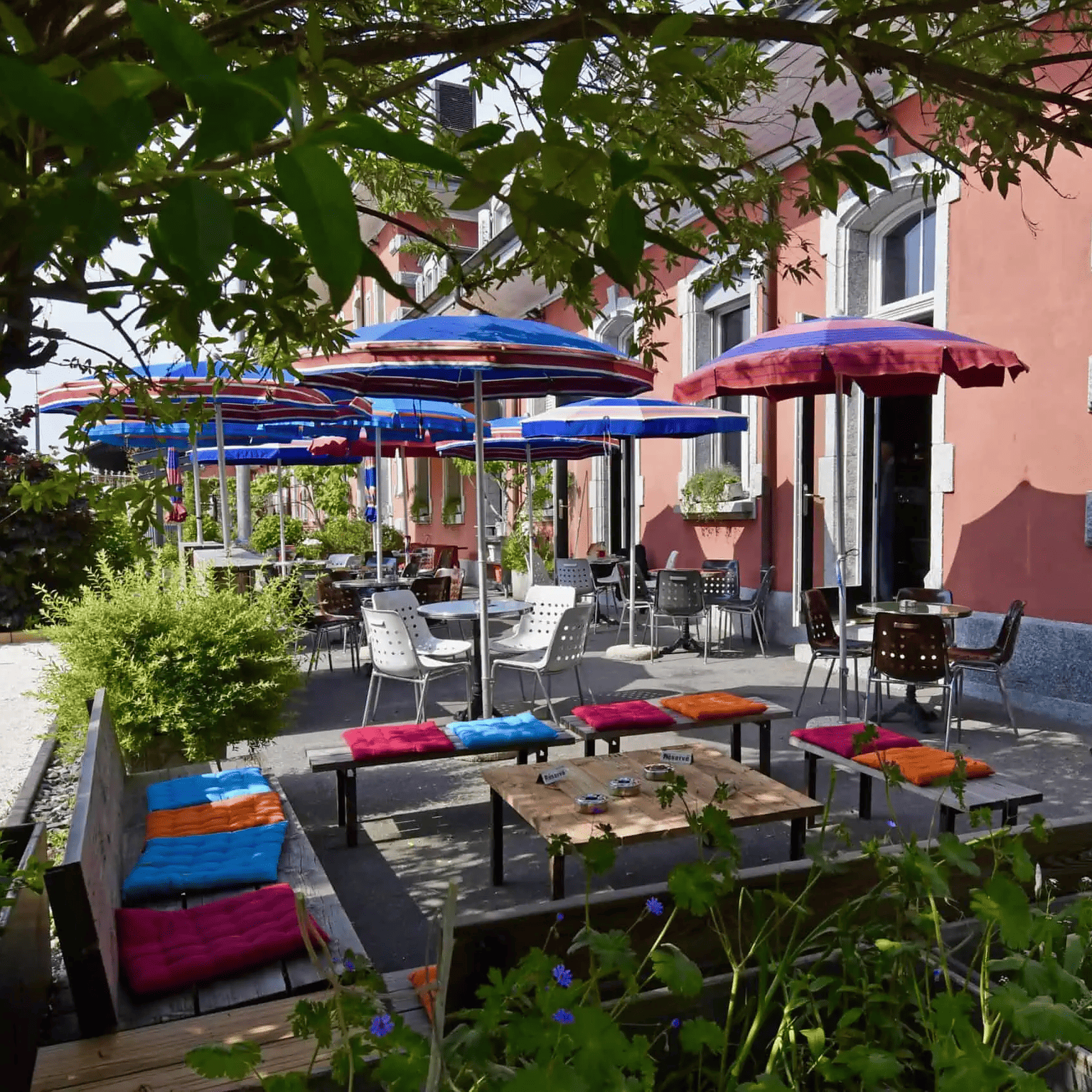 Perron – Brasserie & Bar in Basel