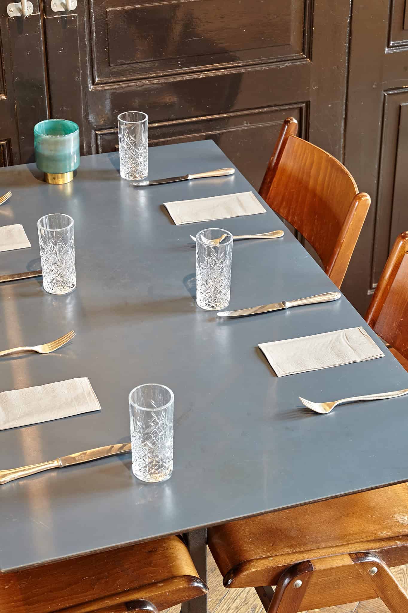 Perron – Brasserie & Bar in Basel